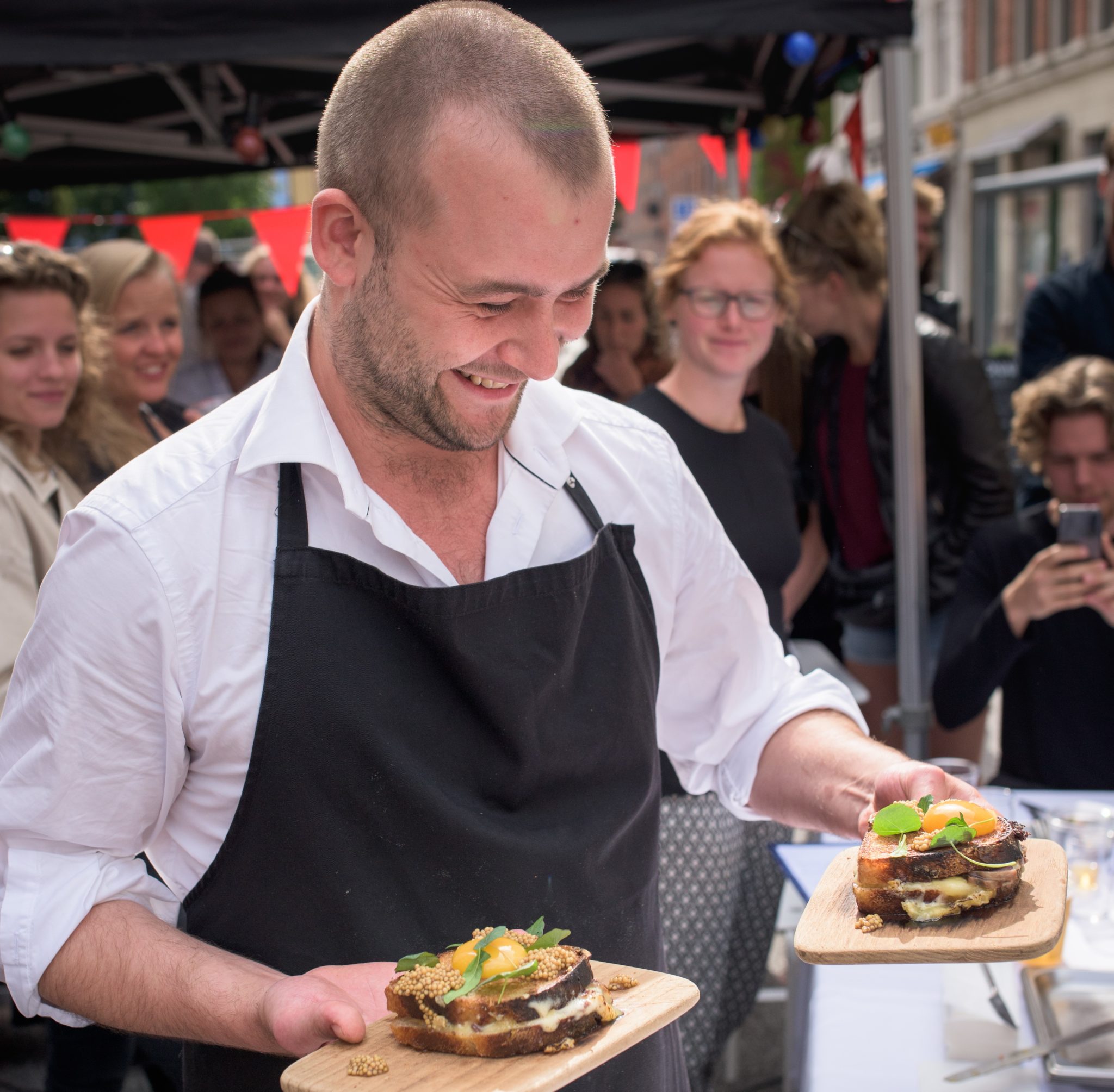 Rasmus fra Aarhus får tredjeplads ved DM i toast - Smag Aarhus