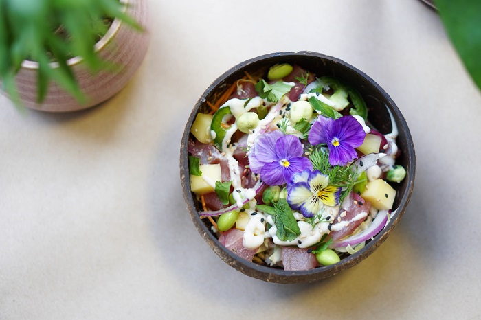 Ny hawaiiansk restaurant i Aarhus har poke bowls på menuen